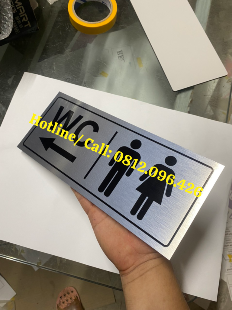 Biển báo nhà vệ sinh toilet, biển wc nam nữ bằng mica, inox.